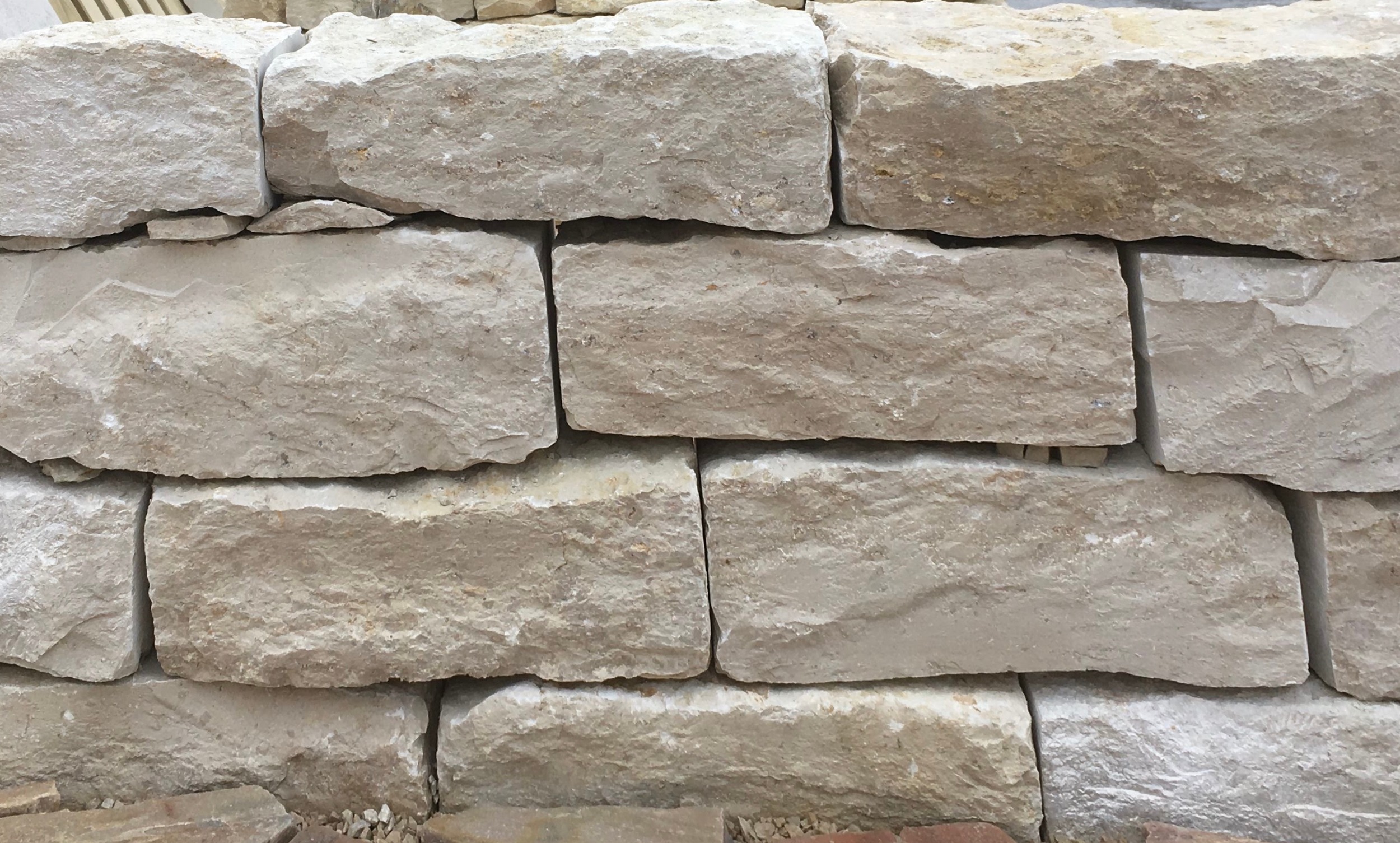 BLOC À MURET PIERRE CALCAIRE CLIVÉ 155 - SOL AG