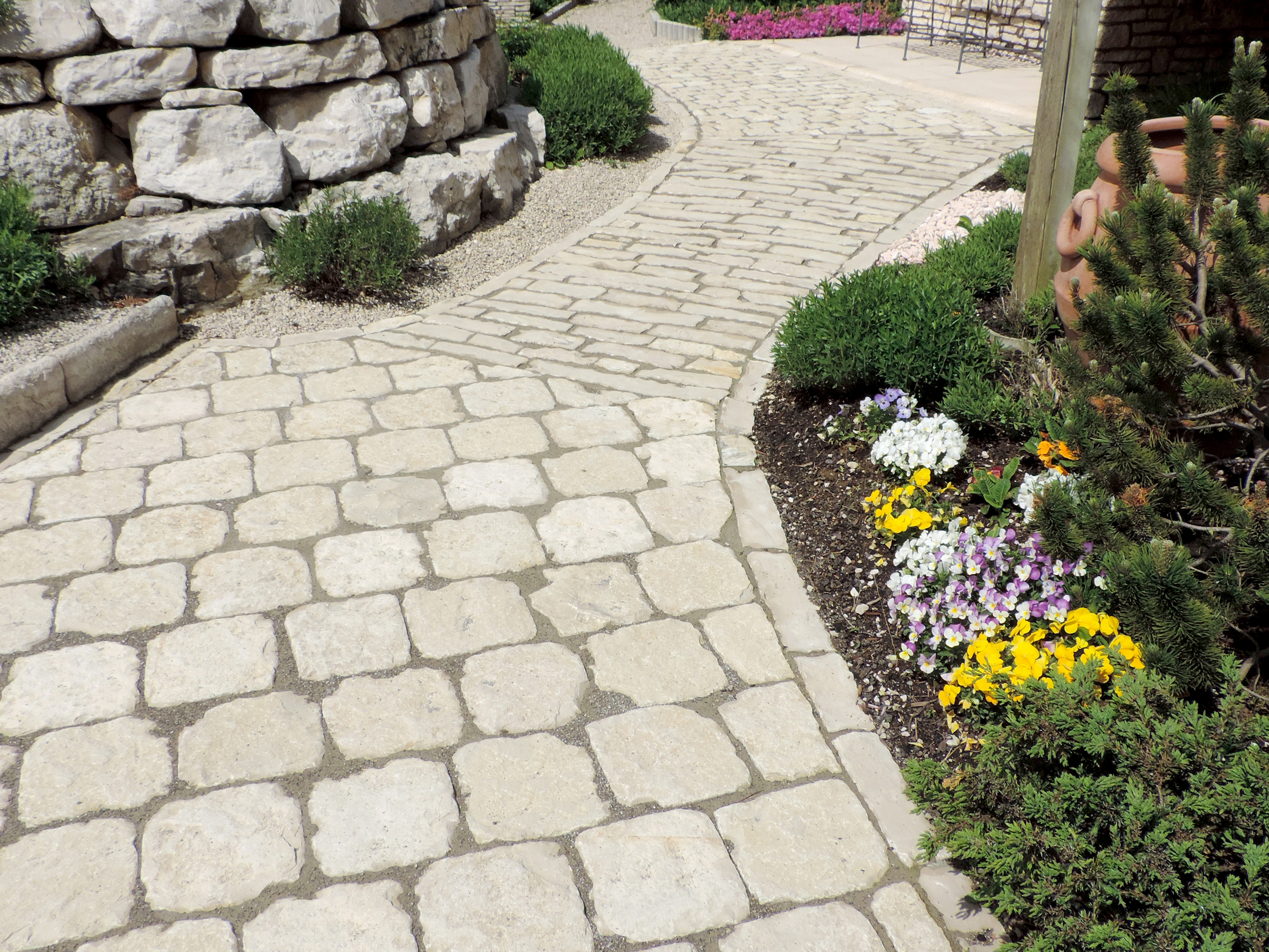 PAVÉ PIERRE CALCAIRE DU JURA - SOL AG